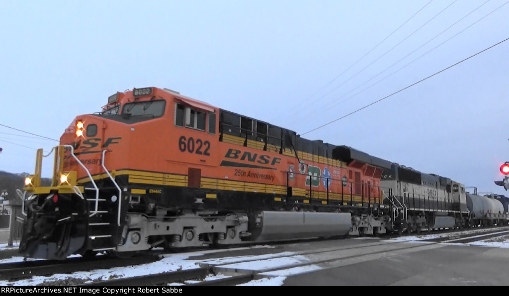 BNSF 6022